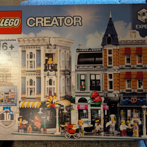 Lego | Toys | Lego Assembly Square 255 New | Poshmark